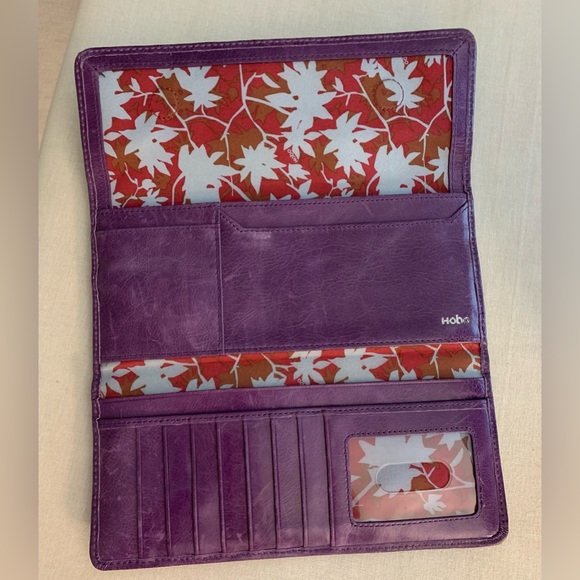 HOBO | Bags | Euc Hobo Wallet Purple | Poshmark